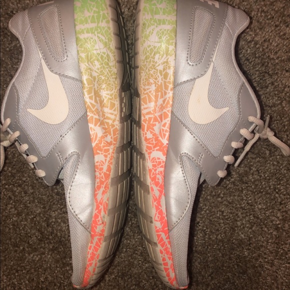 Nike | Shoes | Nike Sneakers Size 9 | Poshmark
